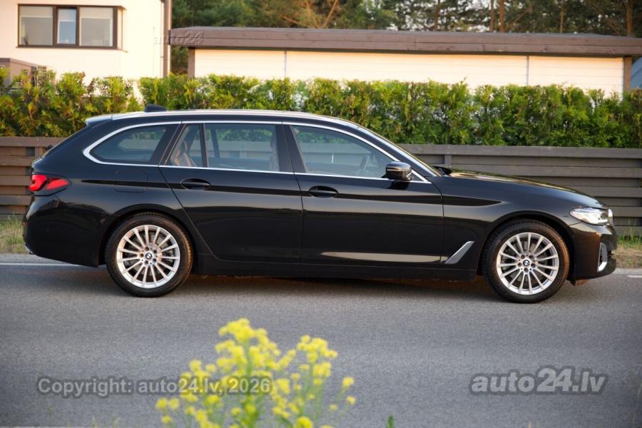 Melns BMW 5 Series 2021 Tallina, ar dzinēja tilpumu 2.00 L un nobraukumu 96 tūkst. km par 29900 €, foto 3 vietnē AUTOMOTO.COM.LV