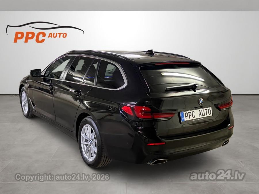 Melns BMW 5 Series 2021 Tallina, ar dzinēja tilpumu 2.00 L un nobraukumu 73 tūkst. km par 28900 €, foto 4 vietnē AUTOMOTO.COM.LV