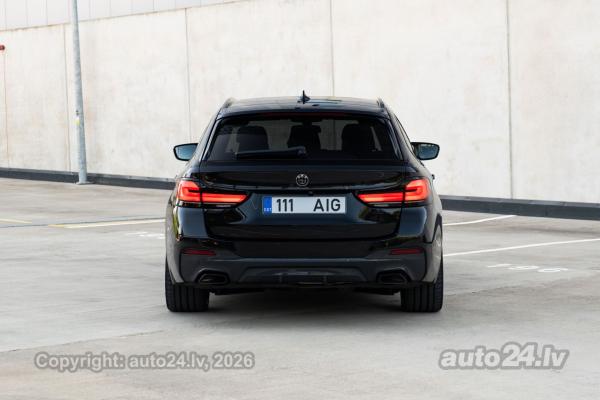 Black BMW 5 Series 2021 in Tallinn, with an engine capacity of 3.00 L and mileage of 203 thousand km for 34290 €, photo 3 on AUTOMOTO.COM.LV