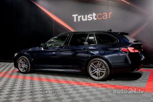 Black BMW 5 Series 2021 in Parnu, with an engine capacity of 2.00 L and mileage of 198 thousand km for 24400 €, photo 4 on AUTOMOTO.COM.LV