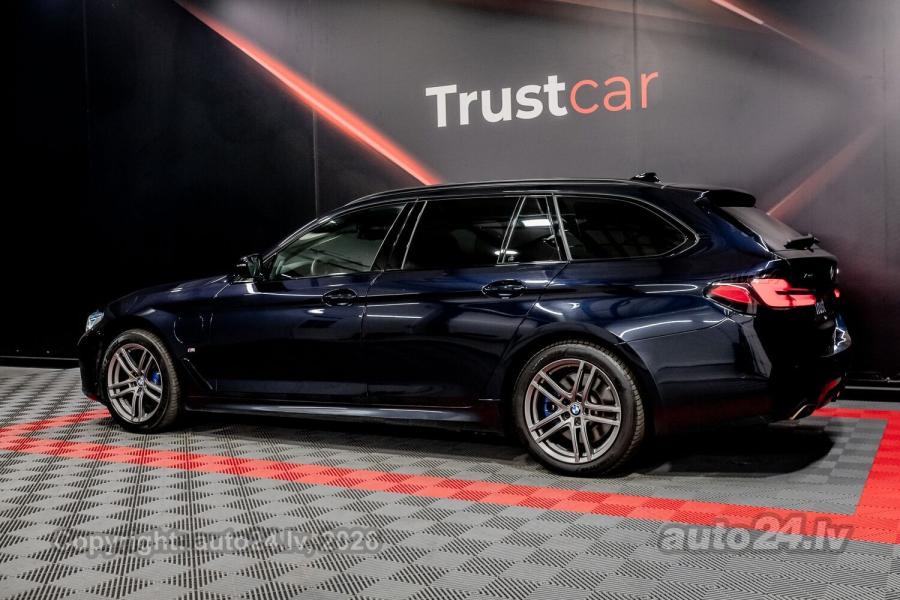 Black BMW 5 Series 2021 in Parnu, with an engine capacity of 2.00 L and mileage of 198 thousand km for 24400 €, photo 4 on AUTOMOTO.COM.LV