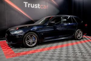 Black BMW 5 Series 2021 in Parnu, with an engine capacity of 2.00 L and mileage of 198 thousand km for 24400 €, photo 6 on AUTOMOTO.COM.LV