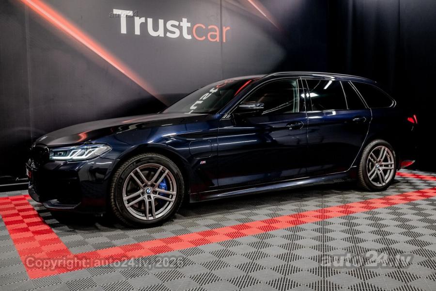 Black BMW 5 Series 2021 in Parnu, with an engine capacity of 2.00 L and mileage of 198 thousand km for 24400 €, photo 6 on AUTOMOTO.COM.LV