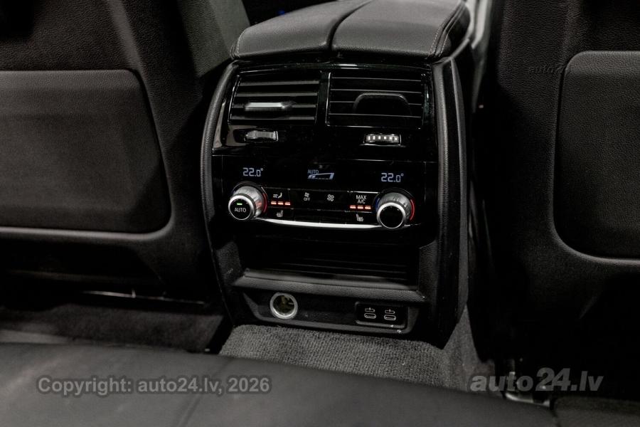 Black BMW 5 Series 2021 in Parnu, with an engine capacity of 2.00 L and mileage of 198 thousand km for 24400 €, photo 24 on AUTOMOTO.COM.LV