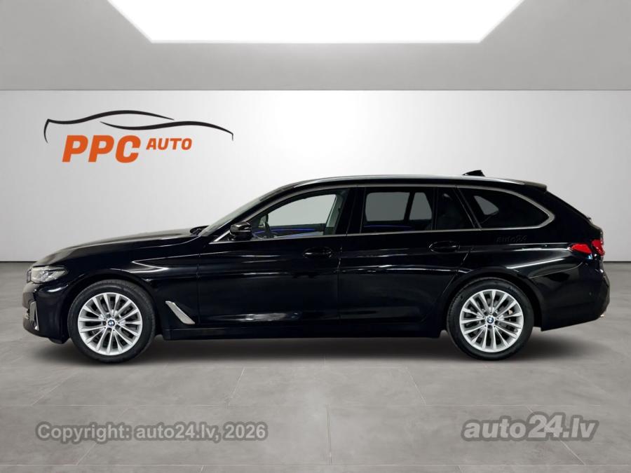 Melns BMW 5 Series 2021 Tallina, ar dzinēja tilpumu 2.00 L un nobraukumu 120 tūkst. km par 28500 €, foto 3 vietnē AUTOMOTO.COM.LV