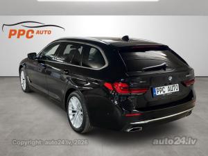 Melns BMW 5 Series 2021 Tallina, ar dzinēja tilpumu 2.00 L un nobraukumu 120 tūkst. km par 28500 €, foto 4 vietnē AUTOMOTO.COM.LV