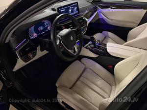 Melns BMW 5 Series 2021 Tallina, ar dzinēja tilpumu 2.00 L un nobraukumu 120 tūkst. km par 28500 €, foto 7 vietnē AUTOMOTO.COM.LV
