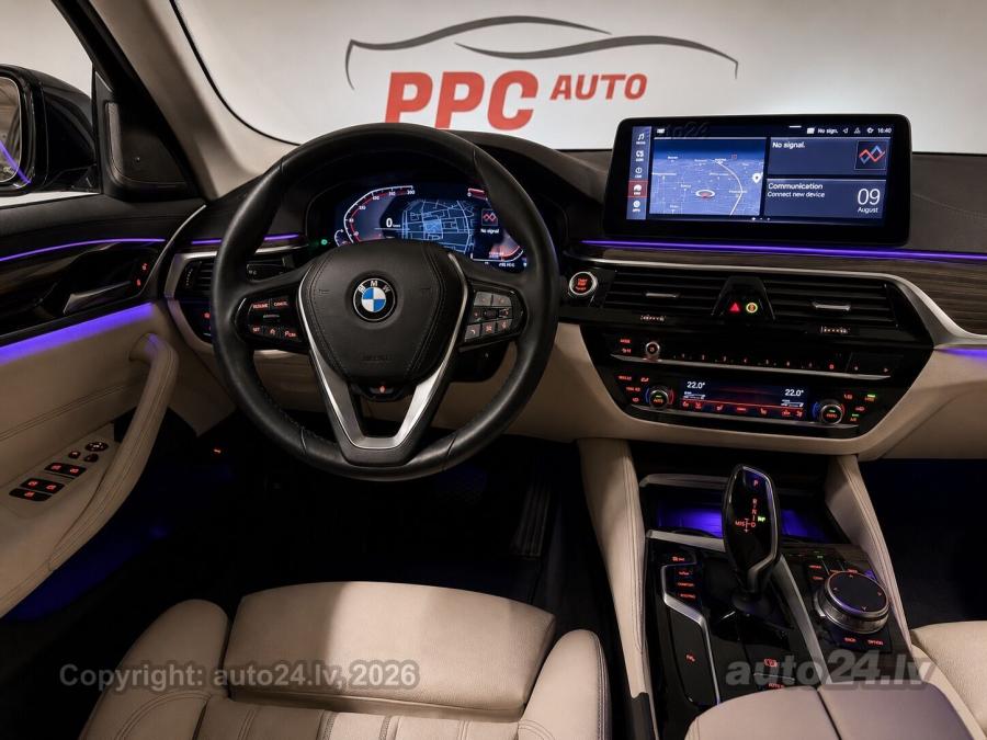 Melns BMW 5 Series 2021 Tallina, ar dzinēja tilpumu 2.00 L un nobraukumu 120 tūkst. km par 28500 €, foto 8 vietnē AUTOMOTO.COM.LV