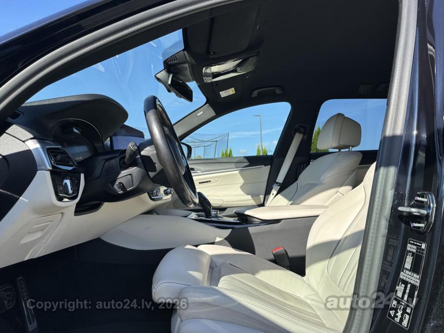 Melns BMW 5 Series 2021 Tartu, ar dzinēja tilpumu 3.00 L un nobraukumu 119 tūkst. km par 40852 €, foto 12 vietnē AUTOMOTO.COM.LV