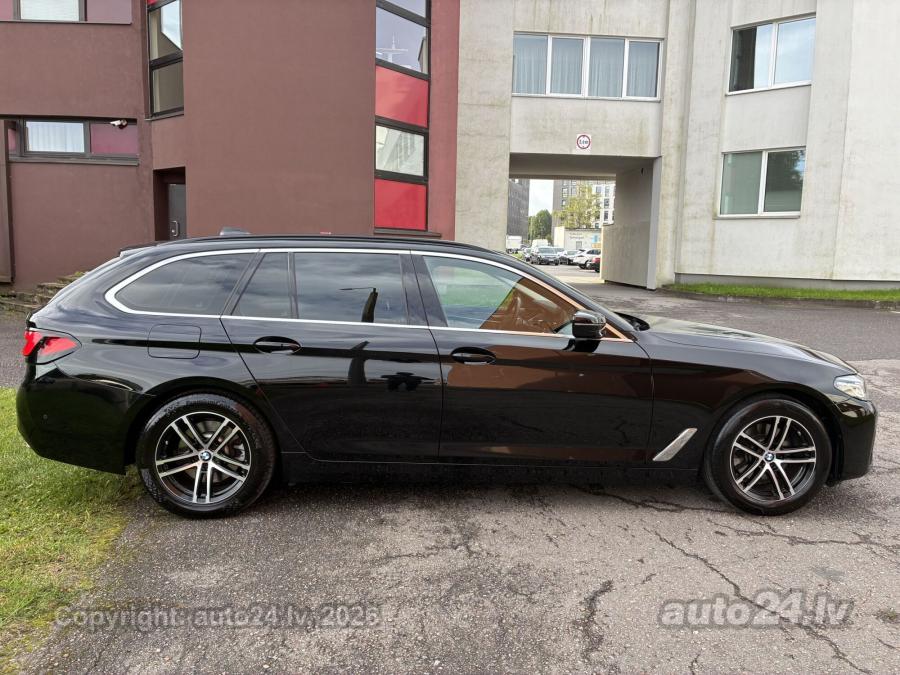 Melns BMW 5 Series 2021 Tallina, ar dzinēja tilpumu 2.00 L un nobraukumu 142 tūkst. km par 31900 €, foto 5 vietnē AUTOMOTO.COM.LV