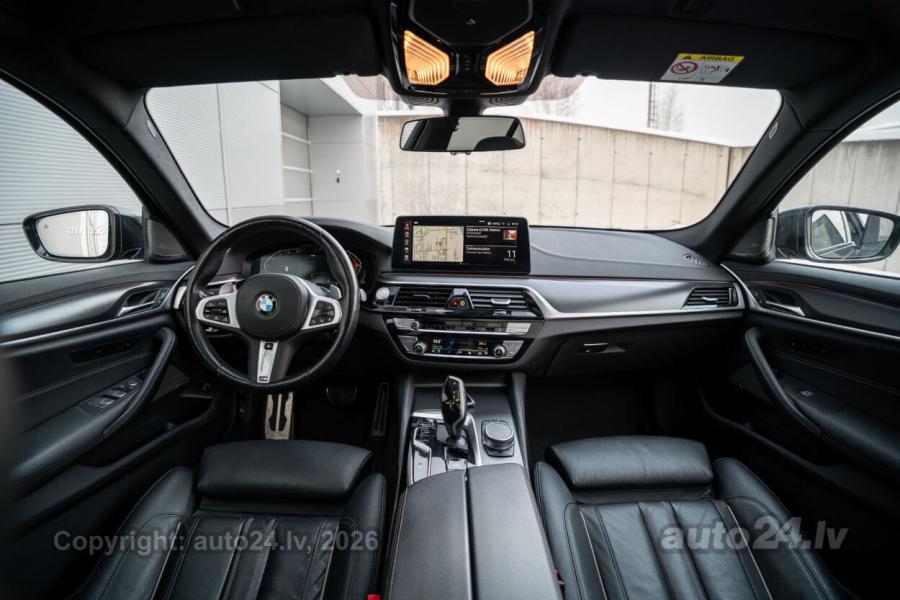 Melns BMW 5 Series 2022 Tartu, ar dzinēja tilpumu 3.00 L un nobraukumu 165 tūkst. km par 34900 €, foto 4 vietnē AUTOMOTO.COM.LV