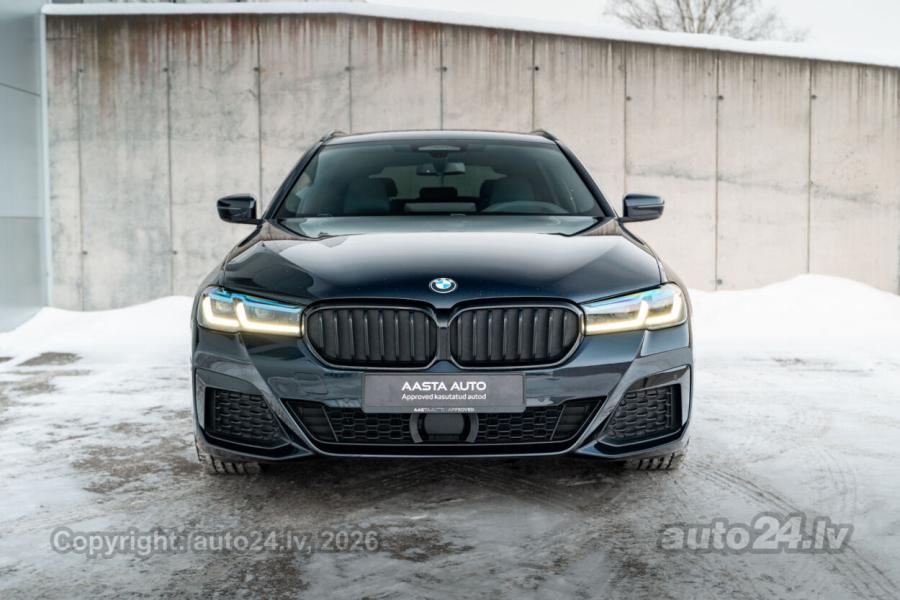Melns BMW 5 Series 2022 Tartu, ar dzinēja tilpumu 3.00 L un nobraukumu 165 tūkst. km par 34900 €, foto 5 vietnē AUTOMOTO.COM.LV