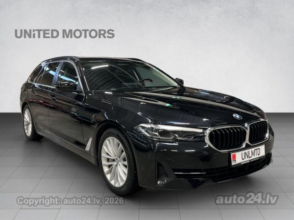 Melns BMW 5 Series 2022 Tallina, ar dzinēja tilpumu 3.00 L un nobraukumu 101 tūkst. km par 33900 €, foto 8 vietnē AUTOMOTO.COM.LV
