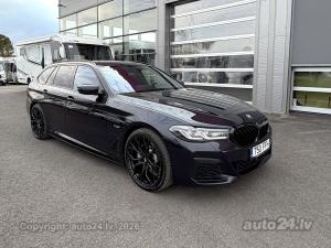 Melns BMW 5 Series 2022 Tallina, ar dzinēja tilpumu 2.00 L un nobraukumu 160 tūkst. km par 33990 €, foto  vietnē AUTOMOTO.COM.LV