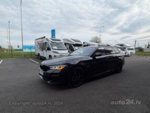 Melns BMW 5 Series 2022 Tallina, ar dzinēja tilpumu 2.00 L un nobraukumu 160 tūkst. km par 33990 €, foto 5 vietnē AUTOMOTO.COM.LV