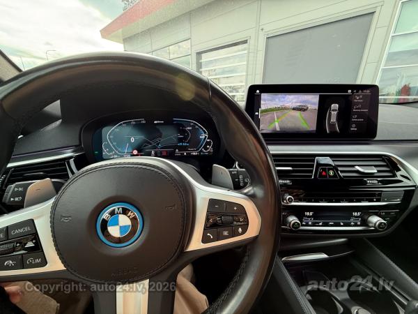 Melns BMW 5 Series 2022 Tallina, ar dzinēja tilpumu 2.00 L un nobraukumu 160 tūkst. km par 33990 €, foto 9 vietnē AUTOMOTO.COM.LV