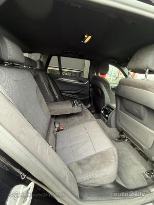 Melns BMW 5 Series 2022 Tallina, ar dzinēja tilpumu 2.00 L un nobraukumu 160 tūkst. km par 33990 €, foto 11 vietnē AUTOMOTO.COM.LV