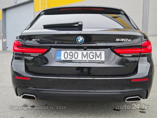 Melns BMW 5 Series 2022 Tallina, ar dzinēja tilpumu 2.00 L un nobraukumu 107 tūkst. km par 31500 €, foto 2 vietnē AUTOMOTO.COM.LV