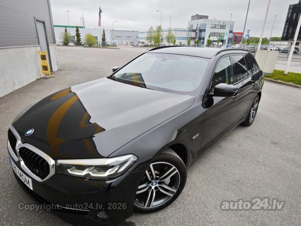 Melns BMW 5 Series 2022 Tallina, ar dzinēja tilpumu 2.00 L un nobraukumu 107 tūkst. km par 31500 €, foto 7 vietnē AUTOMOTO.COM.LV