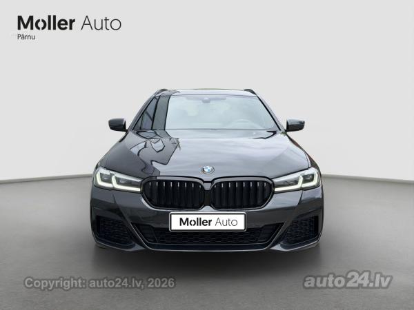 Melns BMW 5 Series 2022 Pērnava, ar dzinēja tilpumu 2.00 L un nobraukumu 192 tūkst. km par 29900 €, foto 3 vietnē AUTOMOTO.COM.LV