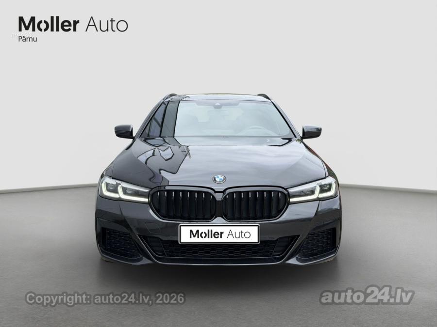 Melns BMW 5 Series 2022 Pērnava, ar dzinēja tilpumu 2.00 L un nobraukumu 192 tūkst. km par 29900 €, foto 4 vietnē AUTOMOTO.COM.LV