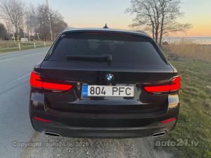 Melns BMW 5 Series 2022 Tallina, ar dzinēja tilpumu 3.00 L un nobraukumu 109 tūkst. km par 38900 €, foto 7 vietnē AUTOMOTO.COM.LV