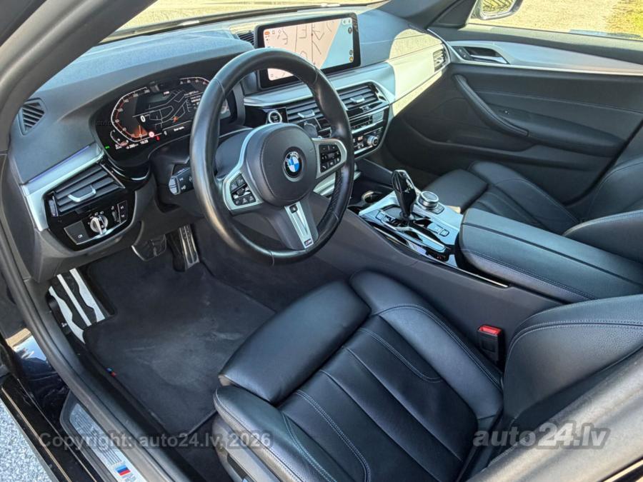 Melns BMW 5 Series 2022 Tallina, ar dzinēja tilpumu 3.00 L un nobraukumu 109 tūkst. km par 38900 €, foto 9 vietnē AUTOMOTO.COM.LV