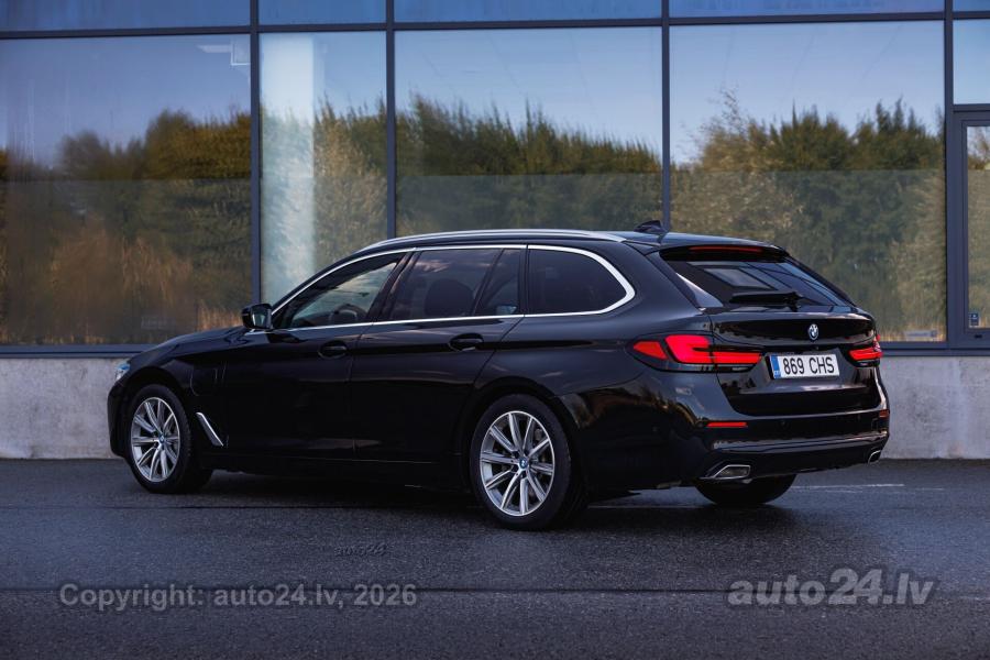Black BMW 5 Series 2022 in Tallinn, with an engine capacity of 2.00 L and mileage of 139 thousand km for 29990 €, photo 6 on AUTOMOTO.COM.LV