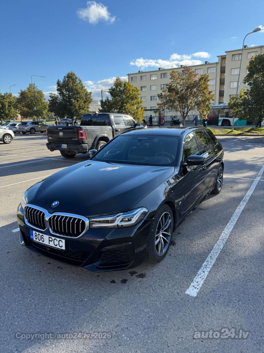 Melns BMW 5 Series 2023 Tallina, ar dzinēja tilpumu 2.00 L un nobraukumu 39 tūkst. km par 39900 €, foto 1 vietnē AUTOMOTO.COM.LV