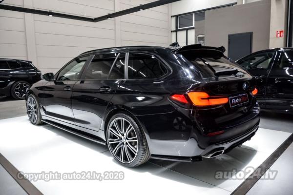 Melns BMW 5 Series 2023 Tallina, ar dzinēja tilpumu 2.00 L un nobraukumu 99 tūkst. km par 37000 €, foto 7 vietnē AUTOMOTO.COM.LV