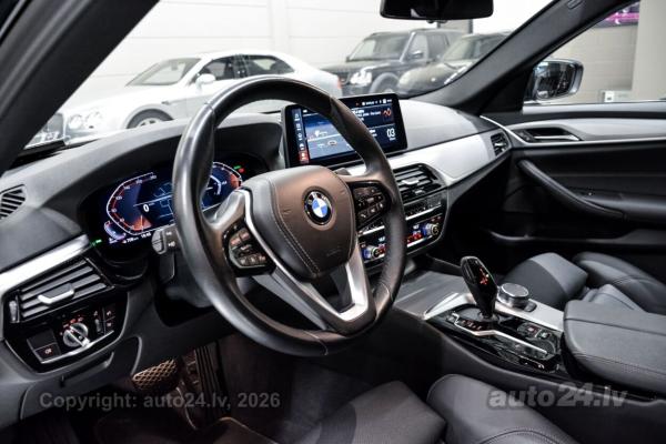 Melns BMW 5 Series 2023 Tallina, ar dzinēja tilpumu 2.00 L un nobraukumu 99 tūkst. km par 37000 €, foto 8 vietnē AUTOMOTO.COM.LV