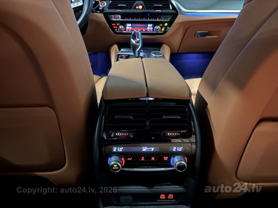 Melns BMW 5 Series 2023 Tallina, ar dzinēja tilpumu 0.00 L un nobraukumu 105 tūkst. km par 32900 €, foto 14 vietnē AUTOMOTO.COM.LV