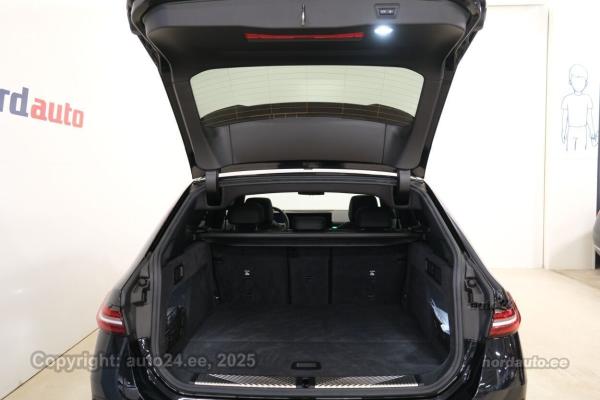 Melns BMW 5 Series 2024 Tallina, ar dzinēja tilpumu 2.00 L un nobraukumu 28 tūkst. km par 59900 €, foto 11 vietnē AUTOMOTO.COM.LV