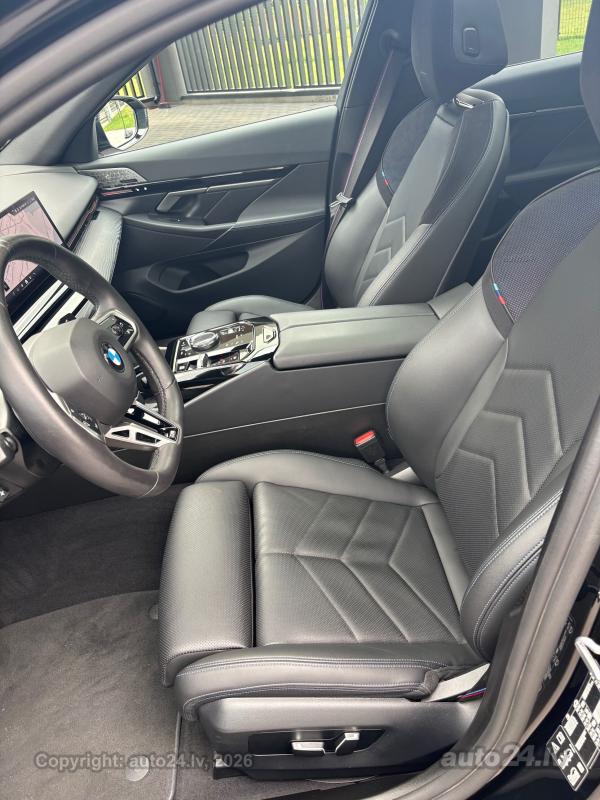Melns BMW 5 Series 2024 Tartu, ar dzinēja tilpumu 2.00 L un nobraukumu 37 tūkst. km par 54900 €, foto 8 vietnē AUTOMOTO.COM.LV