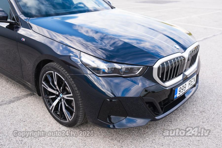 Melns BMW 5 Series 2025 Tartu, ar dzinēja tilpumu 2.00 L un nobraukumu 27 tūkst. km par 62000 €, foto 12 vietnē AUTOMOTO.COM.LV