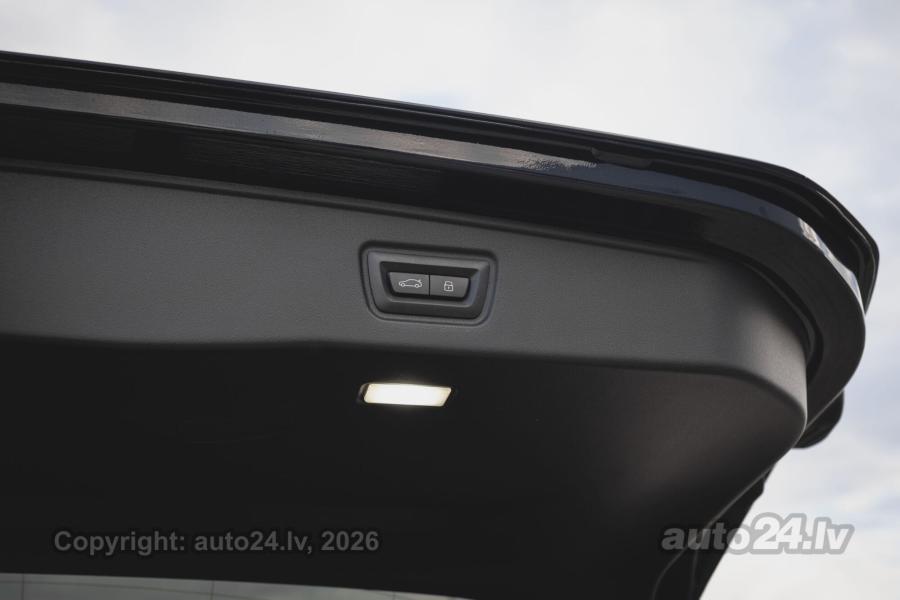 Melns BMW 5 Series 2025 Tartu, ar dzinēja tilpumu 2.00 L un nobraukumu 27 tūkst. km par 62000 €, foto 14 vietnē AUTOMOTO.COM.LV