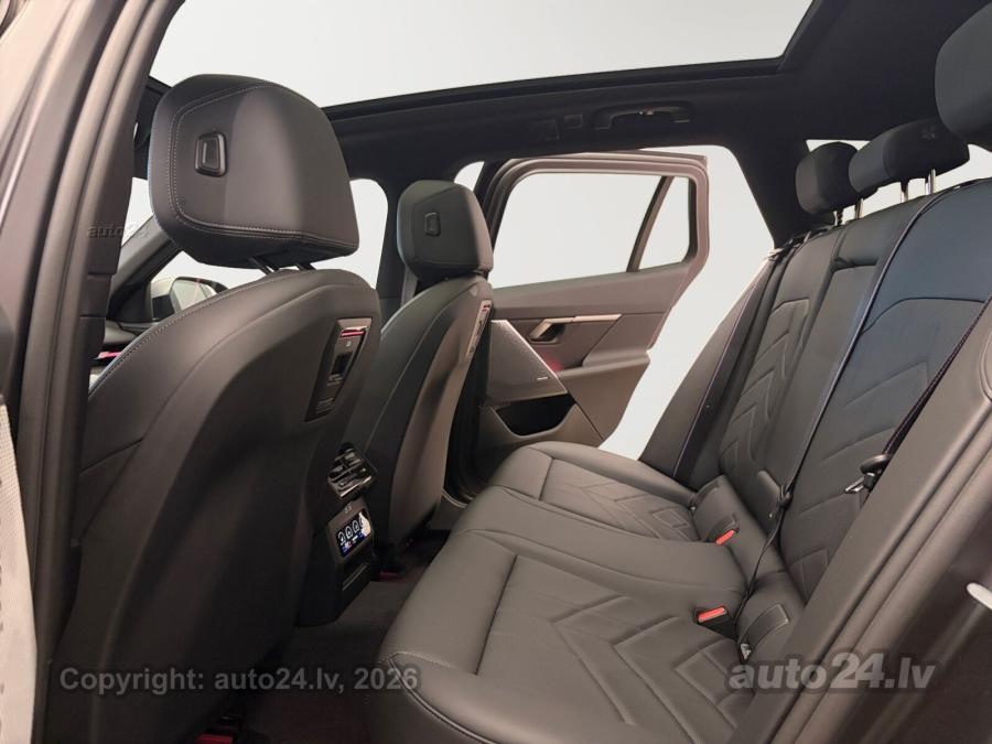 Melns BMW 5 Series 2025 Tallina, ar dzinēja tilpumu 3.00 L un nobraukumu 19 tūkst. km par 74400 €, foto 7 vietnē AUTOMOTO.COM.LV