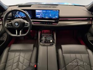 Melns BMW 5 Series 2025 Tallina, ar dzinēja tilpumu 3.00 L un nobraukumu 19 tūkst. km par 74400 €, foto 8 vietnē AUTOMOTO.COM.LV