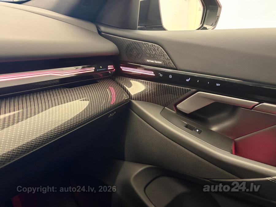 Melns BMW 5 Series 2025 Tallina, ar dzinēja tilpumu 3.00 L un nobraukumu 19 tūkst. km par 74400 €, foto 15 vietnē AUTOMOTO.COM.LV