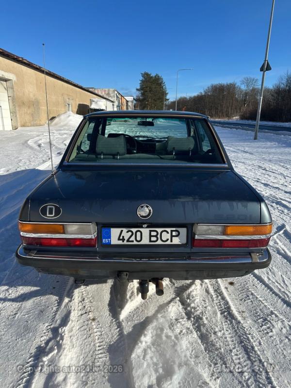 Zils BMW 5 Series 1984 Tallina, ar dzinēja tilpumu 2.00 L un nobraukumu 350 tūkst. km par 5300 €, foto 4 vietnē AUTOMOTO.COM.LV