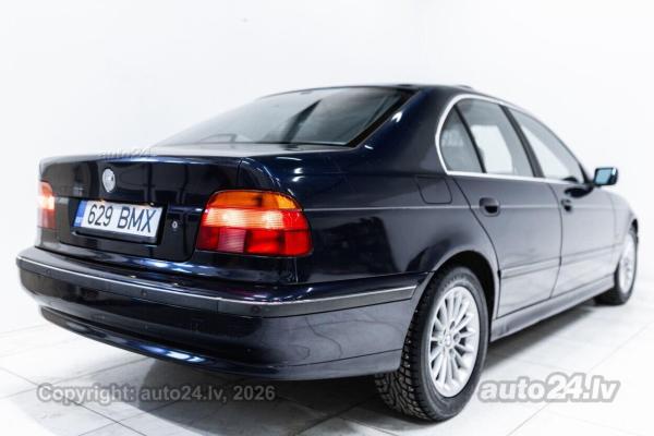 Zils BMW 5 Series 1998 Tallina, ar dzinēja tilpumu 2.50 L un nobraukumu 174 tūkst. km par 3499 €, foto 4 vietnē AUTOMOTO.COM.LV