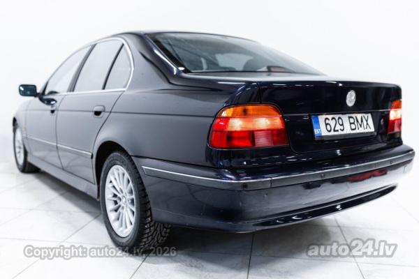 Zils BMW 5 Series 1998 Tallina, ar dzinēja tilpumu 2.50 L un nobraukumu 174 tūkst. km par 3499 €, foto 6 vietnē AUTOMOTO.COM.LV