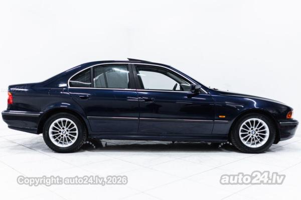 Zils BMW 5 Series 1998 Tallina, ar dzinēja tilpumu 2.50 L un nobraukumu 174 tūkst. km par 3499 €, foto 7 vietnē AUTOMOTO.COM.LV