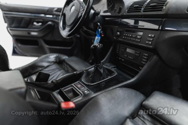Zils BMW 5 Series 1998 Tallina, ar dzinēja tilpumu 2.50 L un nobraukumu 174 tūkst. km par 3499 €, foto 11 vietnē AUTOMOTO.COM.LV