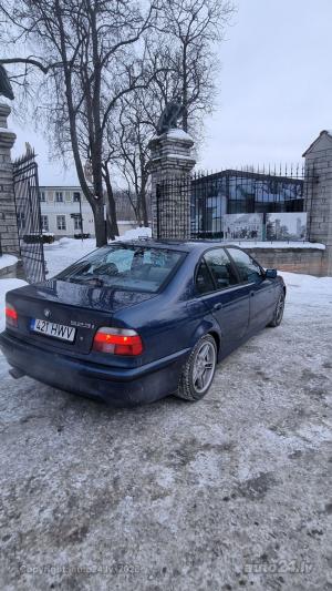 Zils BMW 5 Series 2000 Tallina, ar dzinēja tilpumu 2.50 L un nobraukumu 220 tūkst. km par 7500 €, foto 2 vietnē AUTOMOTO.COM.LV