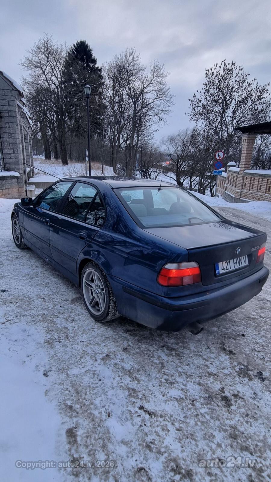 Zils BMW 5 Series 2000 Tallina, ar dzinēja tilpumu 2.50 L un nobraukumu 220 tūkst. km par 7500 €, foto 5 vietnē AUTOMOTO.COM.LV