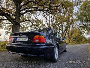 Zils BMW 5 Series 2001 Pērnava, ar dzinēja tilpumu 2.90 L un nobraukumu 251 tūkst. km par 4000 €, foto 5 vietnē AUTOMOTO.COM.LV