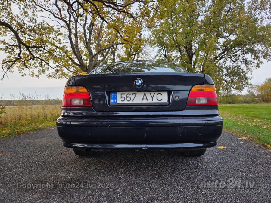 Zils BMW 5 Series 2001 Pērnava, ar dzinēja tilpumu 2.90 L un nobraukumu 251 tūkst. km par 4000 €, foto 6 vietnē AUTOMOTO.COM.LV