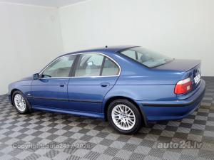 Zils BMW 5 Series 2002 Tallina, ar dzinēja tilpumu 2.50 L un nobraukumu 298 tūkst. km par 2299 €, foto 5 vietnē AUTOMOTO.COM.LV