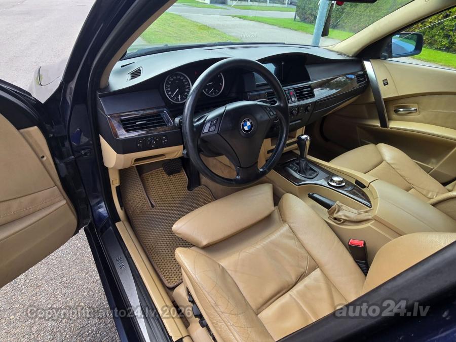 Zils BMW 5 Series 2004 Tallina, ar dzinēja tilpumu 3.00 L un nobraukumu 440 tūkst. km par 3990 €, foto 9 vietnē AUTOMOTO.COM.LV